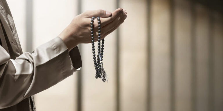 Monoteísmo - o que é, tipos, importância e características